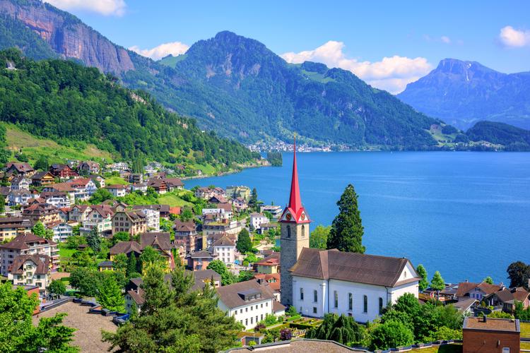 5 Potret Tempat Wisata di Swiss dengan Pemandangan yang Menakjubkan ...